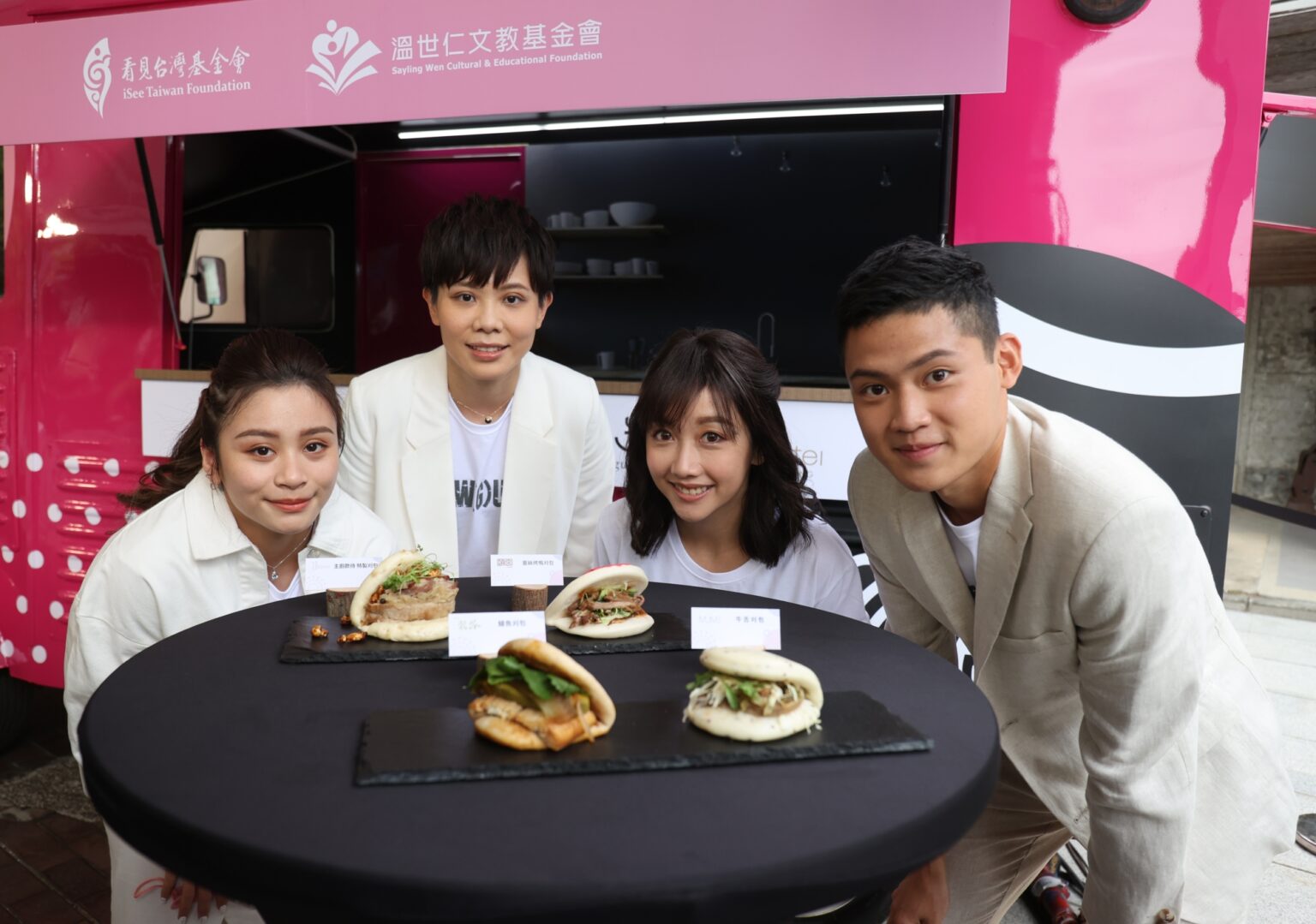 合照02 – WOWSight