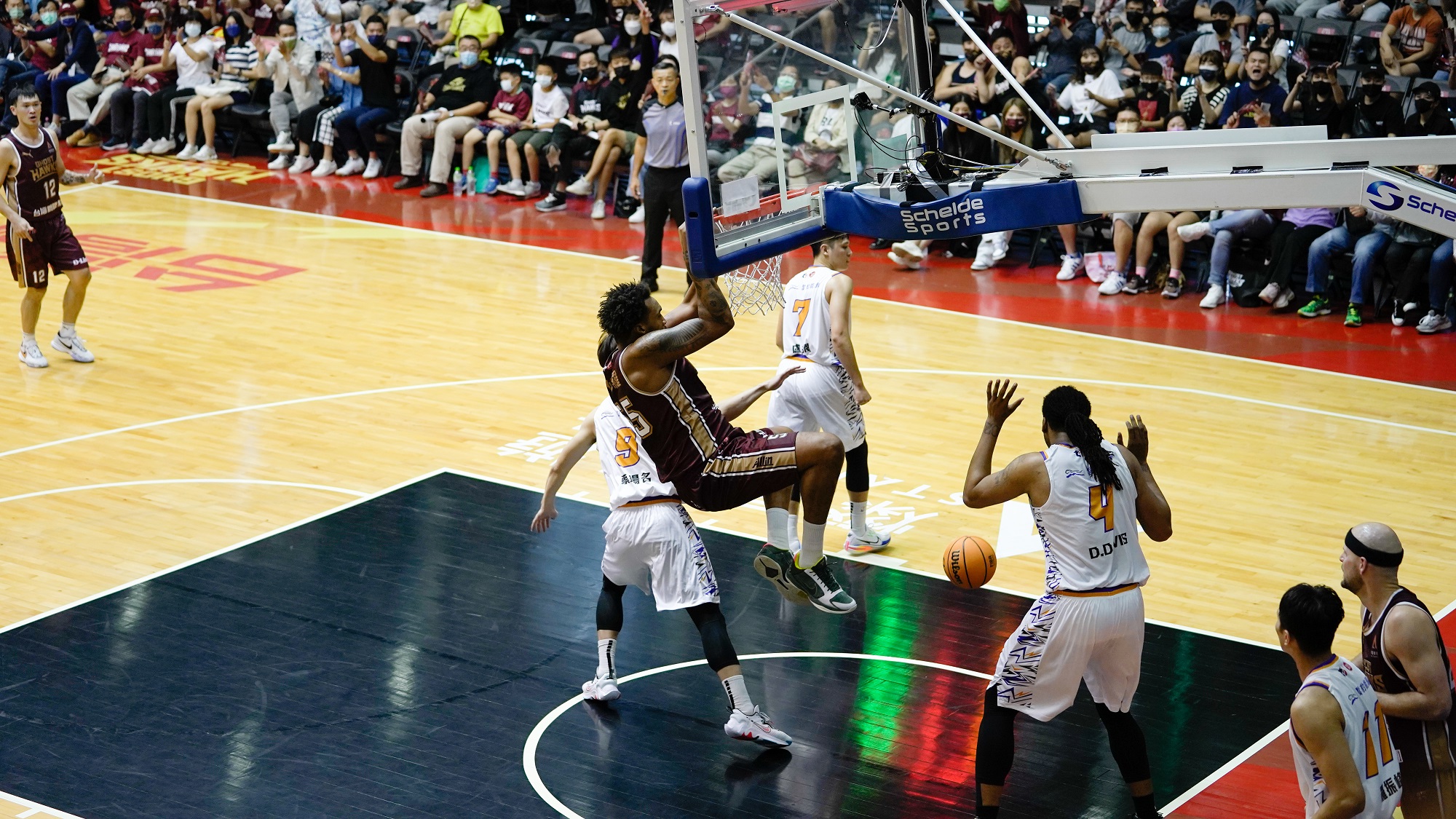 台鋼獵鷹阿修羅繳出雙十表現17分10籃板。 – WOWSight