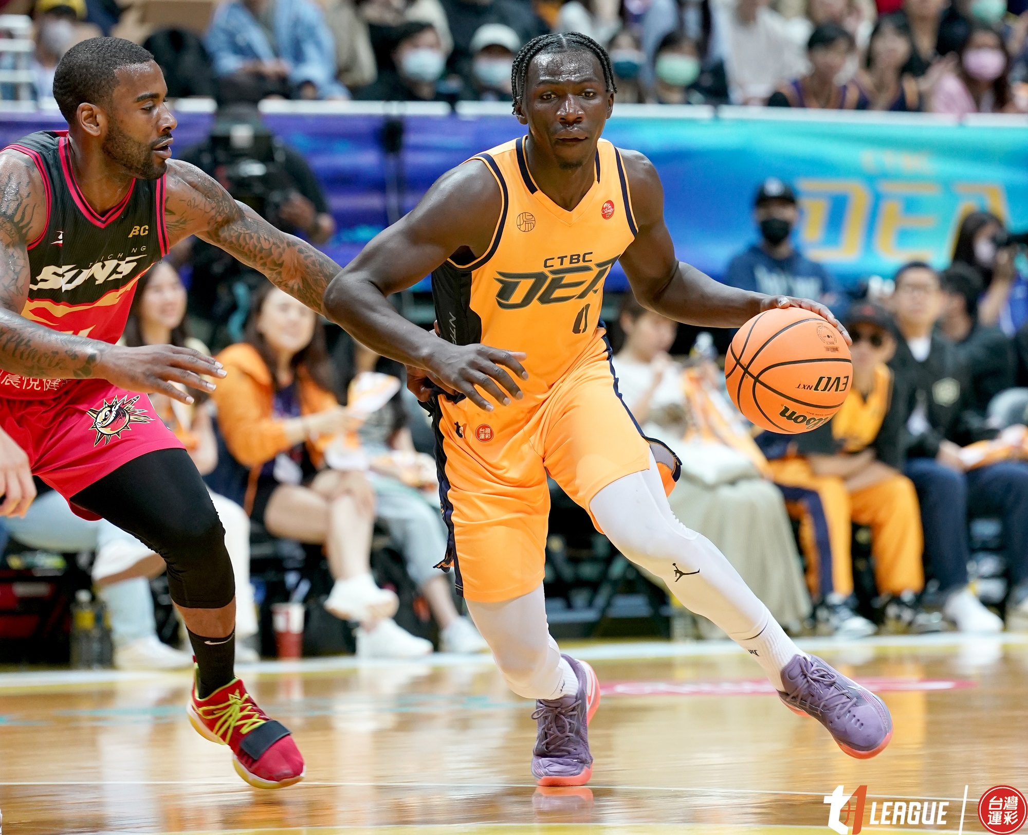 《T1》中信特攻攻守戰力強勢 季後賽首戰大勝台中太陽48分 – WOWSight