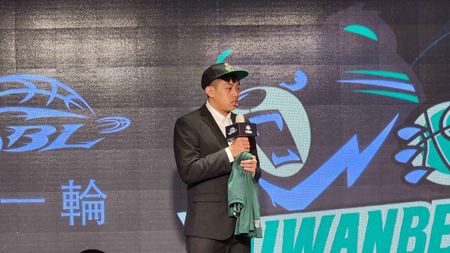 《籃球》蘇格爾成SBL第一位外籍生狀元 WSBL台電首選國手吳侑萱 – WOWSight