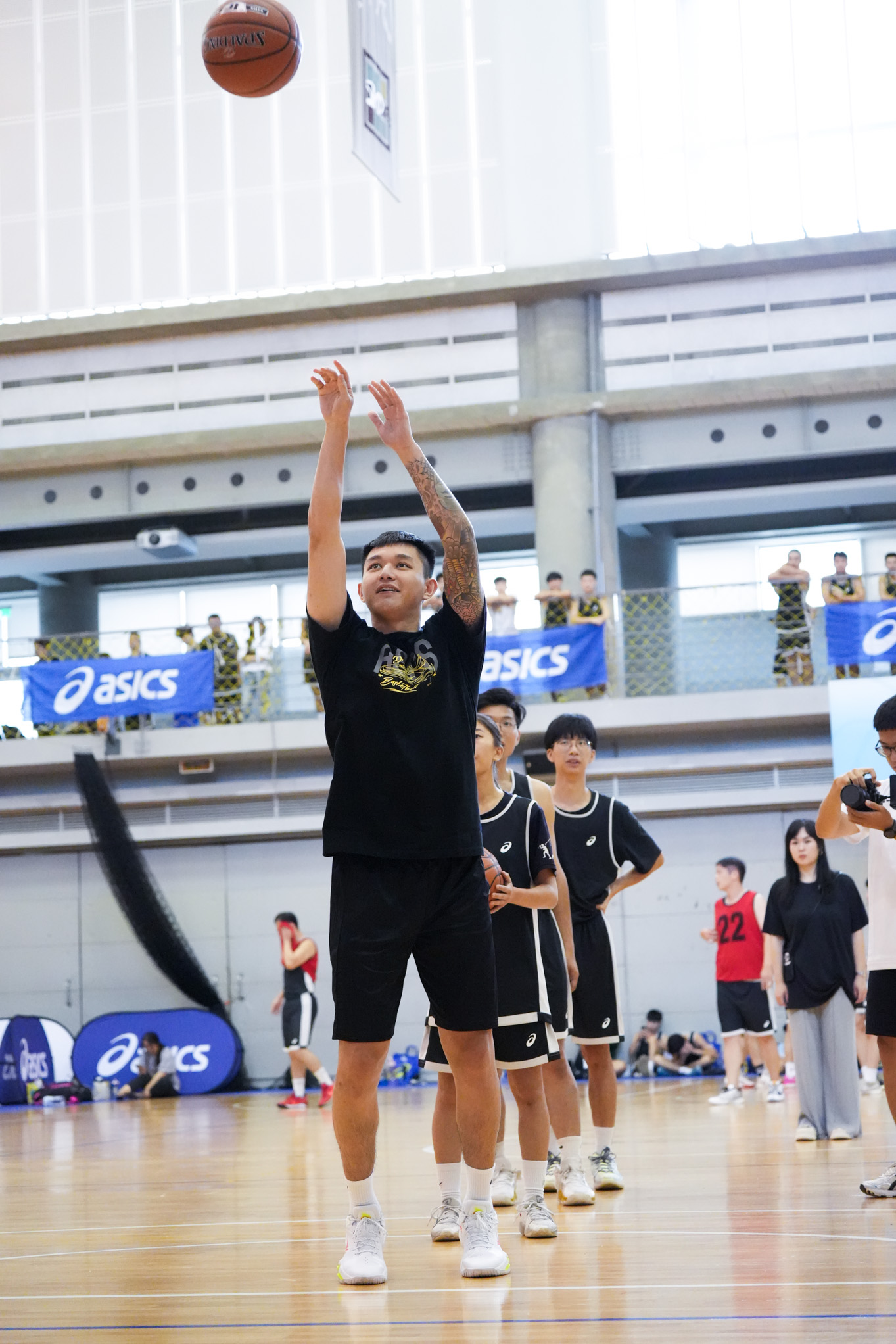 TEAM ASICS 籃球選手-盧峻翔現身台中場與球迷互動 – WOWSight