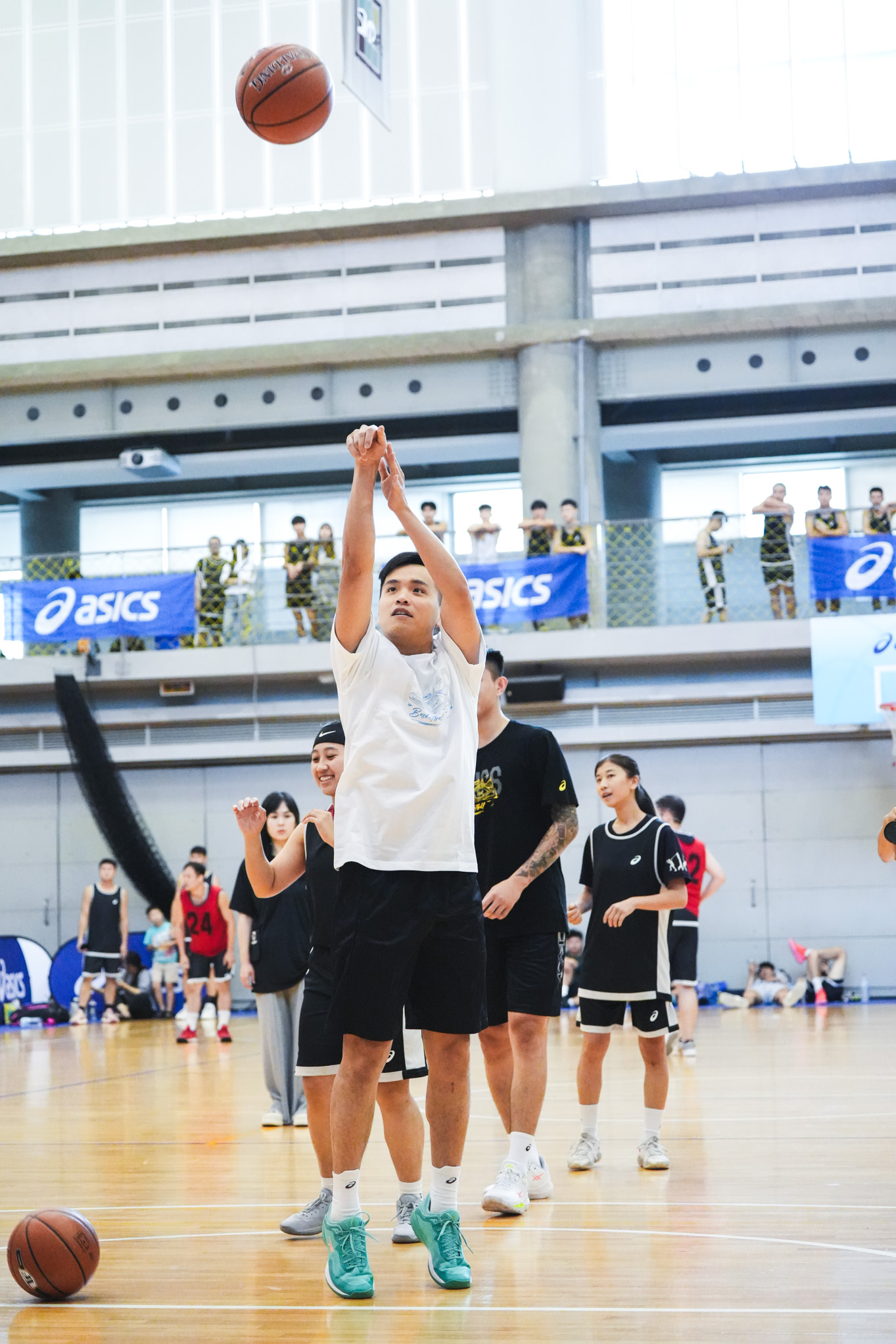 TEAM ASICS 籃球選手-簡廷兆於首戰台中場亮相 – WOWSight