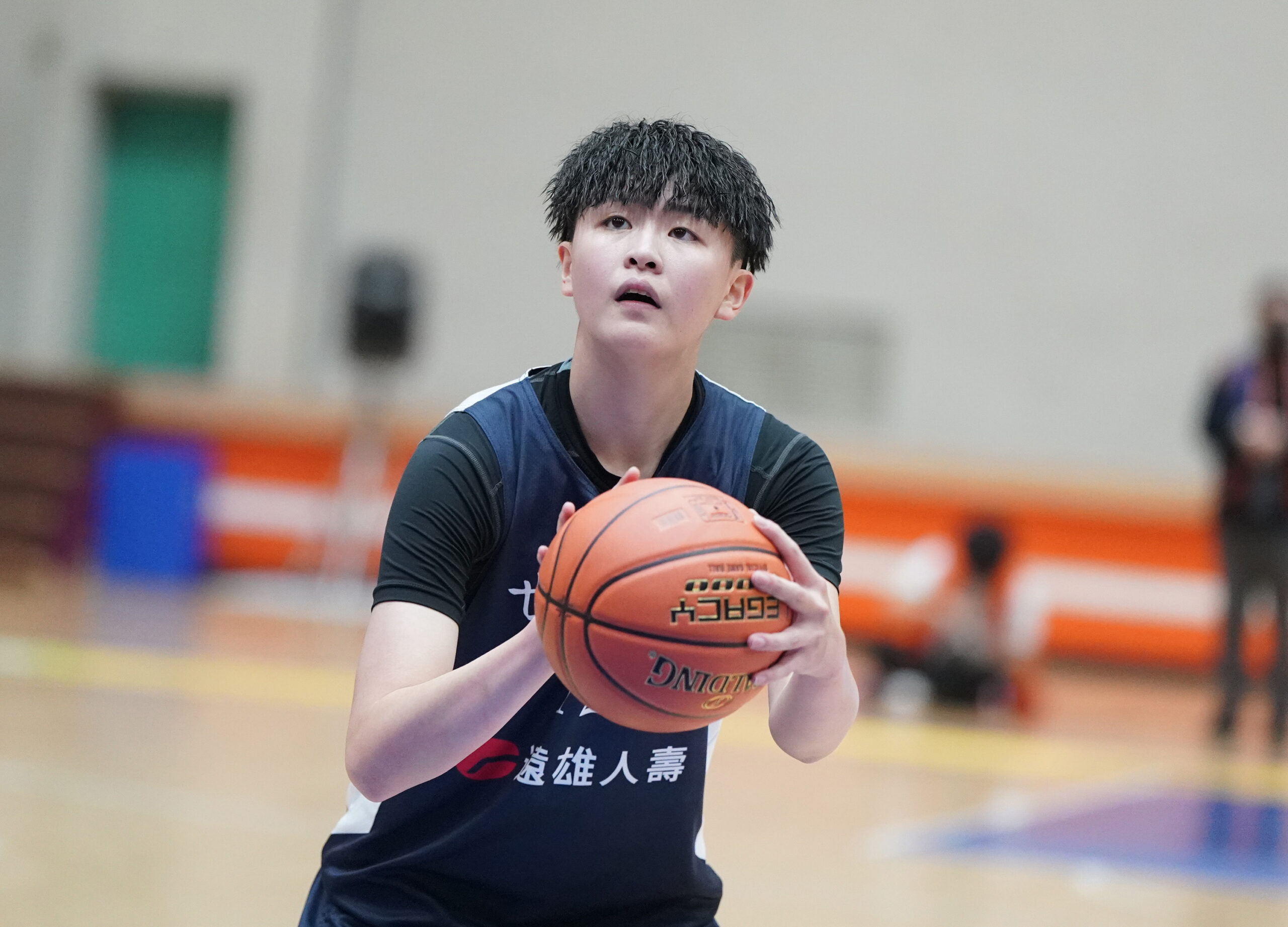 UBA03680_世新游沁樺全場最高20分，另有13籃板5阻攻4助攻貢獻 – WOWSight